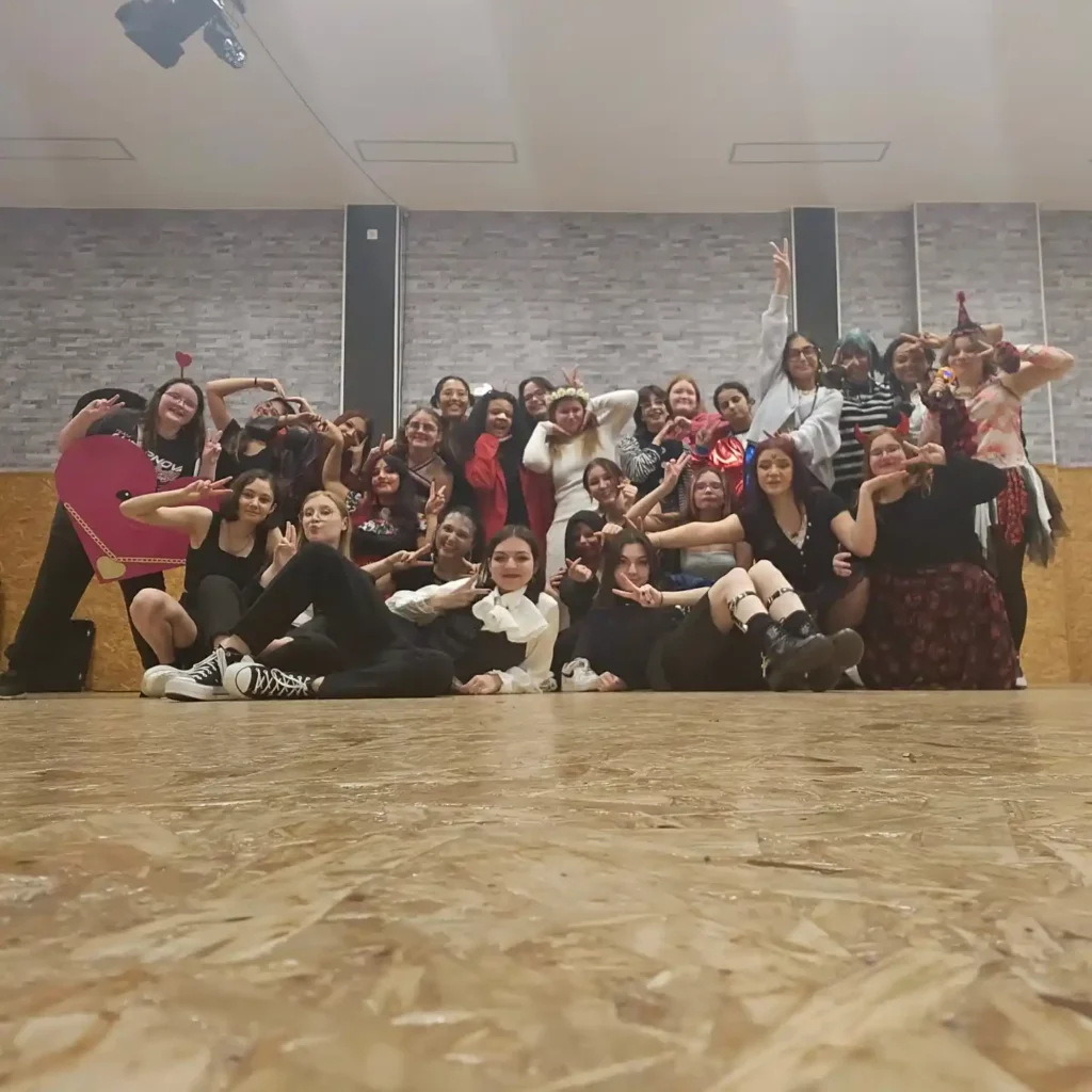 Singularity Studio | Cours de K-pop à Charleroi